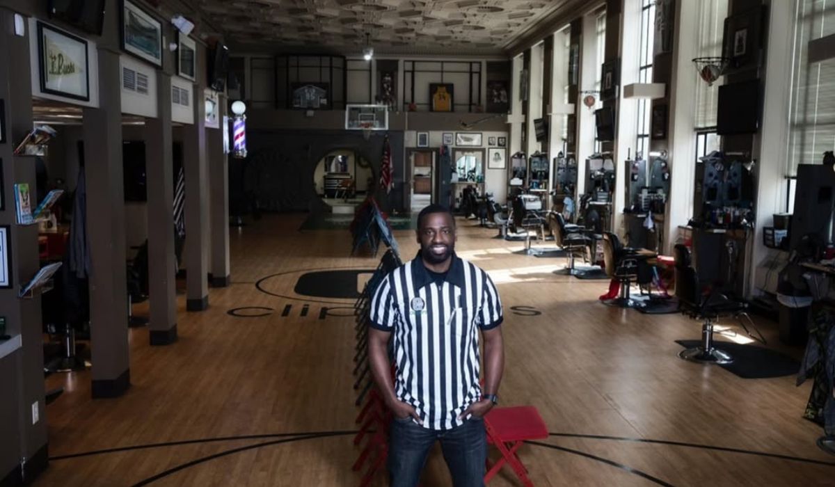 Milwaukee's Gee's Clippers marks 30 years of cuts and community - HYFIN